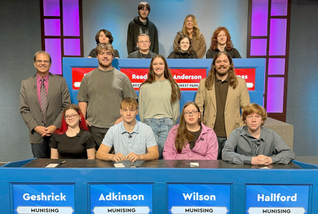 Munising advances in ‘High School Bowl’ | News, Sports, Jobs - The ...